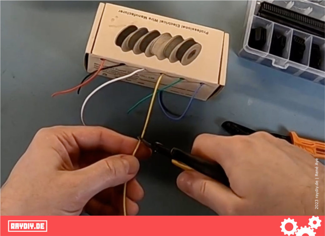 Arduino, ESP32 & Co: Jumper-Kabel mit Crimpzange crimpen